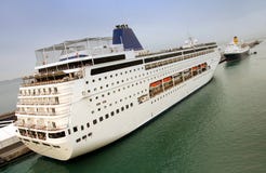 Passenger Cruise Ship Back View Stock Photo - Image: 12758294
