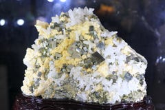 Raw Gold Ore Stock Photos - Download 711 Images