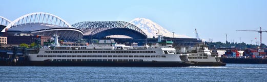 Seattle Port traffic editorial stock photo. Image of port - 50722868