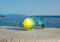 Summer Sunglasses Beach Reflection Stock Images - Download 4,180 ...