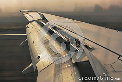 Airplane Wings On Landing Stock Photos - Image: 14840713