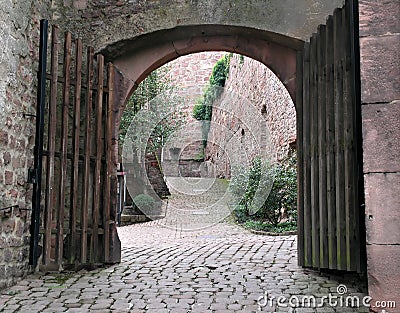 Brick Courtyard Arch Royalty Free Stock Photography - Image: 588687