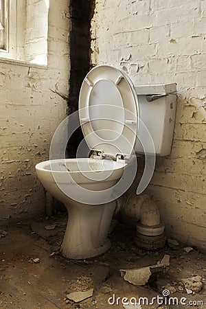Broken Old Abandoned Toilet Stock Images - Image: 25975614