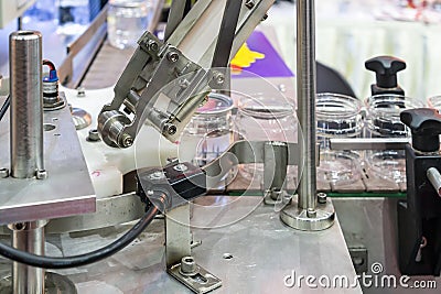 Close Up Roller And Chute For Transport Lid Component Of Can Cap Seamer ...