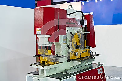Compact Hydraulic Punch Shear Bender And Notching Machine For Cutting ...