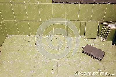Construction Defect: Poorly Made Work Of Builders, Tiles Fell Off The ...