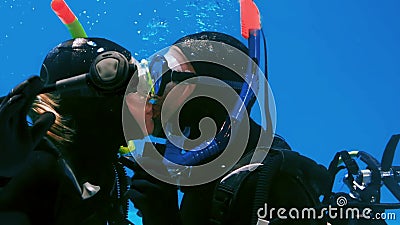 Couple in Scubas Diving Kissing in the Pool Stock Footage - Video of ...