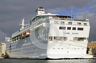 Cruise Ship Island Escape Editorial Photo - Image: 21565896