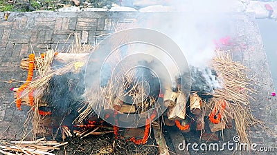Death Corpse Burning Fire, Cremation Ceremony, Pashupatinath Temple ...