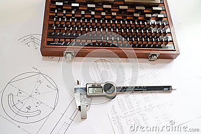 Digital Micrometers And Digital Vernier Calipers Perform Calibration On ...