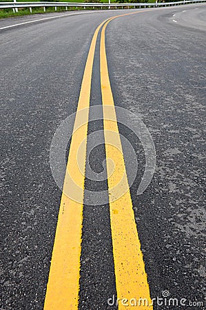 Double Yellow Line Sign Stock Photos - Image: 21579283