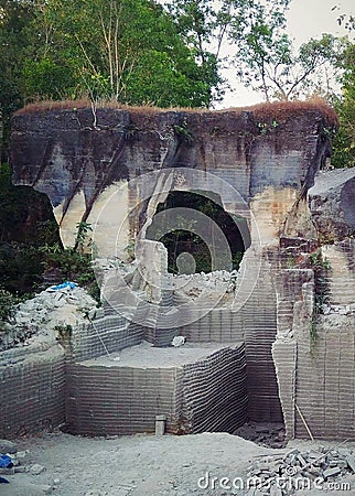 Hollow Stone Wall Royalty-Free Stock Photo | CartoonDealer.com #190564107