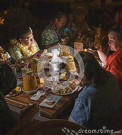 Honolulu, Hawaii, Oct 19, 2022- Shakacon - Eople Eat Dinner In The Dark ...