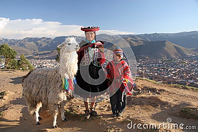 Incas Family Editorial Photo - Image: 9579026