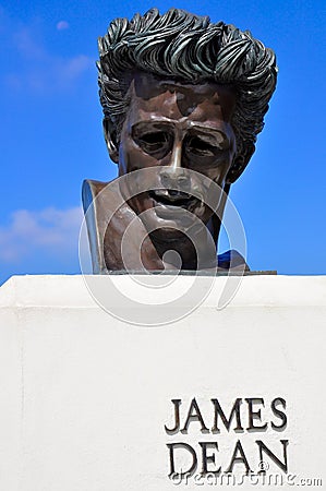 James Dean Grave Site editorial photography. Image of indiana - 21487492