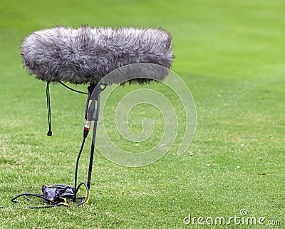 FOX Sports Will Have Microphones Buried Throughout The Field For MLB ...