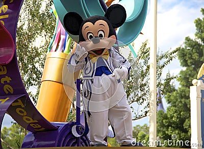 Mickey Mouse At Disney World Orlando Florida Editorial Stock Photo ...