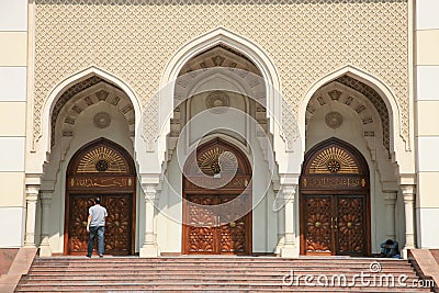 Modern Mosque Gate Stock Images - Image: 4999804