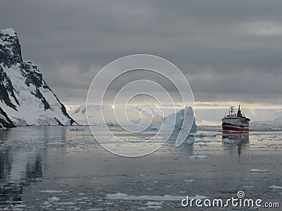 Ship Sinks Off Antarctica - Dreamstime