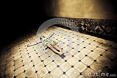 Mujer Crucificada Imagenes de archivo - Imagen: 5732844