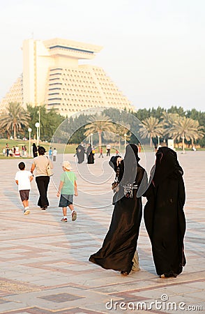 Muslim Arab Women, Doha, Qatar Editorial Image - Image: 4193780