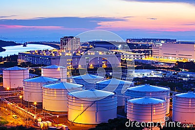 Oil Tank During Sunset Stock Images - Image: 32376224