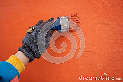 Painter Labor Paint The Wall Using Paint Plots And Rollers. Concepts Of ...