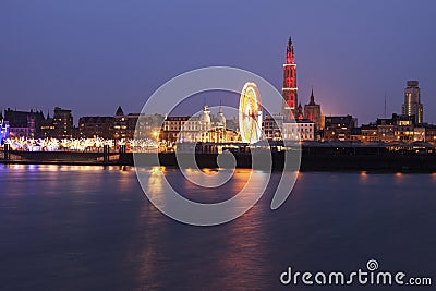 Panorama Van Antwerpen Over Schelde-Rivier Stock Foto - Afbeelding ...