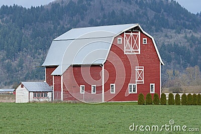 Red Barn Farm Stock Photos - Image: 23698493