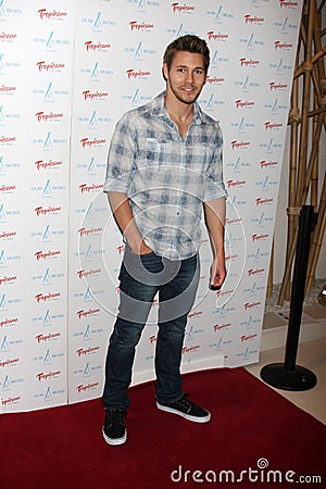 Scott Clifton Editorial Photo - Image: 24037436