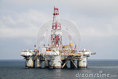 The Semi-submersible Drilling Rig Ocean Valiant Editorial Photo ...