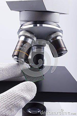 Semiconductor BGA Chip In Fingers And Optical Microscope - IC ...