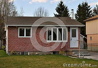 Simple Small House Royalty Free Stock Photography - Image: 13955417