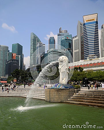 The Singapore Merlion Spitting Water Editorial Photo | CartoonDealer ...