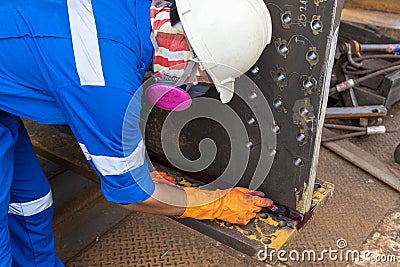 Step To Use Brush Apply Liquid Penetrant Into The Welded For Non ...