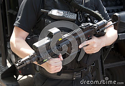 POLICE SWAT HK 416 C Assault Rifle Editorial Photography - Image: 25225517