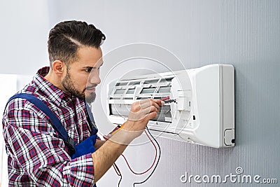 Technician Testing Air Conditioner Royalty-Free Stock Photography ...
