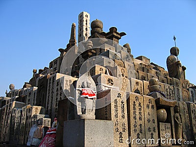 Tombstones Pyramid Stock Photo | CartoonDealer.com #450330