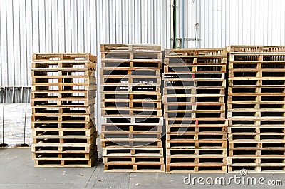 Wooden Pallets In Warehouse Stock Photography | CartoonDealer.com #35713718