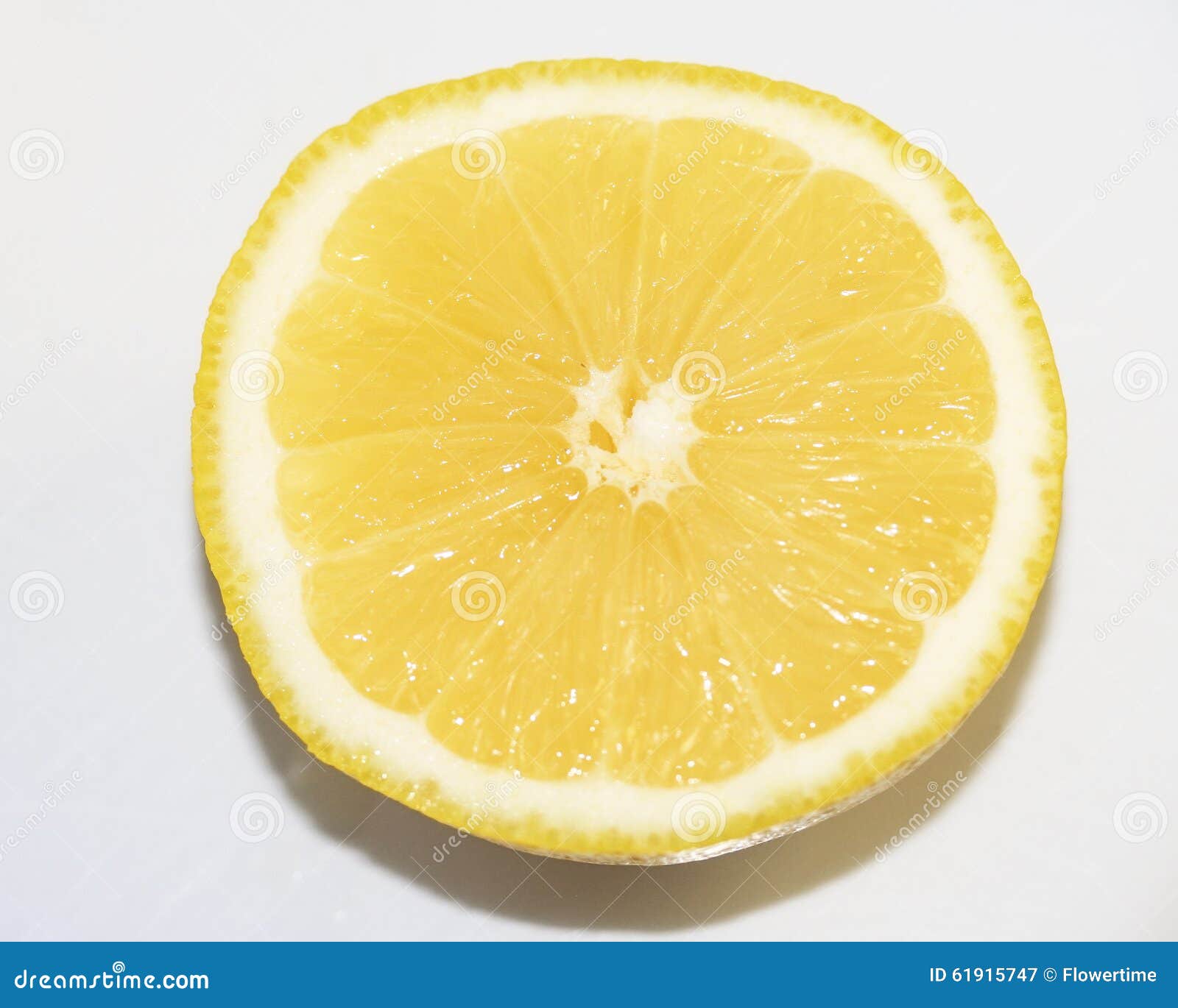 À l'intérieur de du citron image stock. Image du centre - 61915747