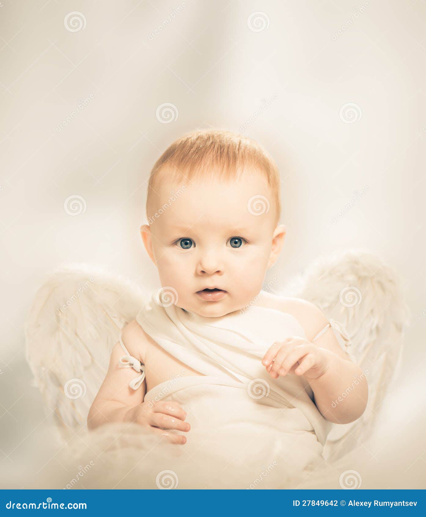 Ángel del bebé foto de archivo. Imagen de curioso, mirando - 27849642