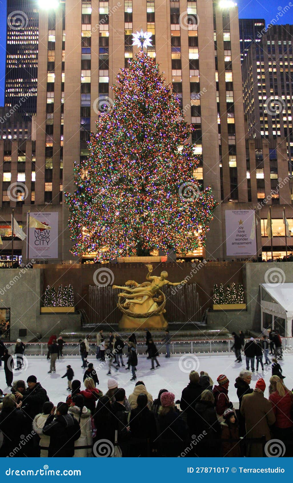 Árbol De Navidad De Centro De Rockefeller, NYC Fotografía editorial ...