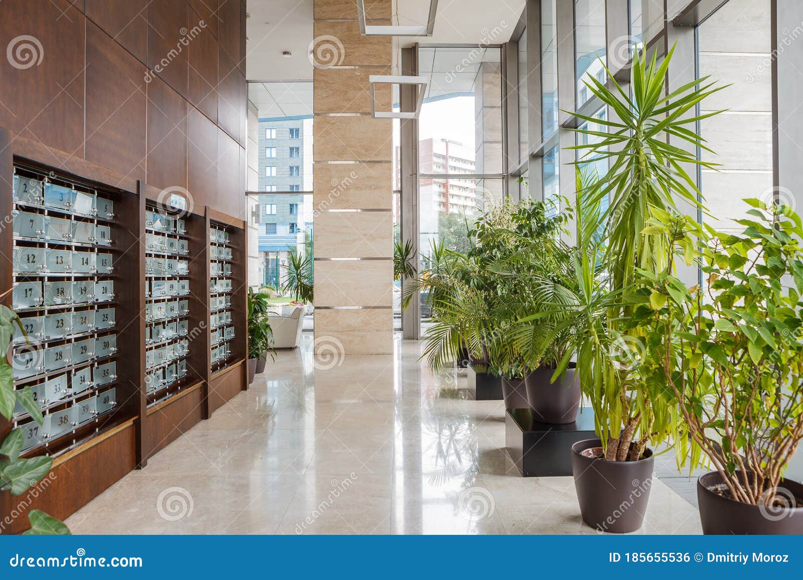 área Del Vestíbulo De Edificios Foto de archivo - Imagen de suelo ...