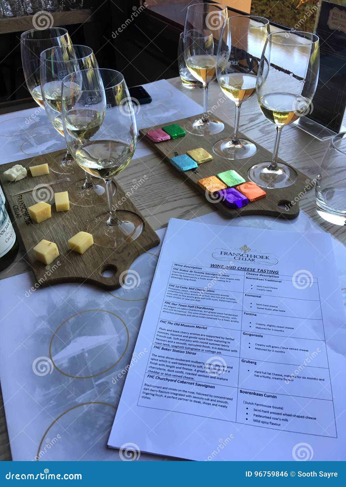 Échantillon de vin photo éditorial. Image du glaces, afrique - 96759846