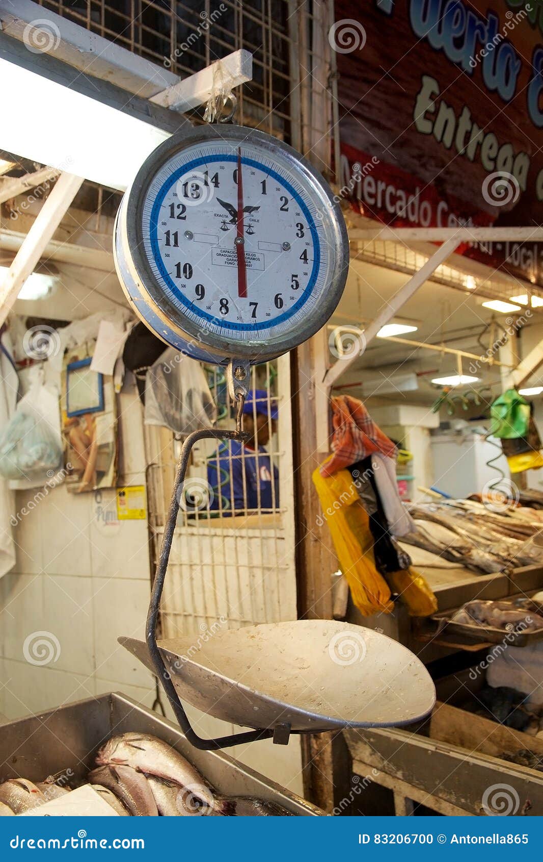 Équilibre de balance image éditorial. Image du chili - 83206700