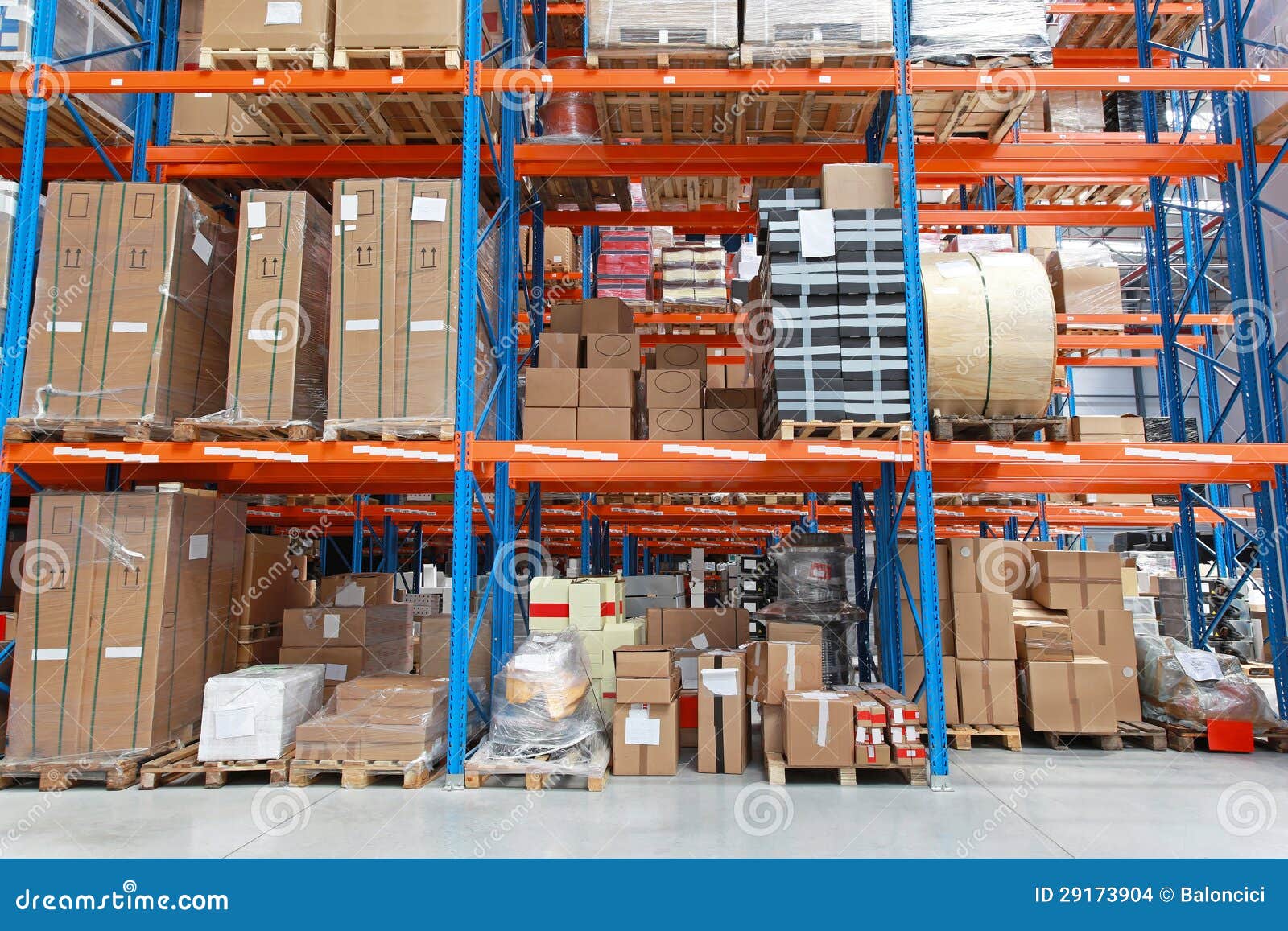 Étagère d'entrepôt photo stock. Image du étagère, caisse - 29173904