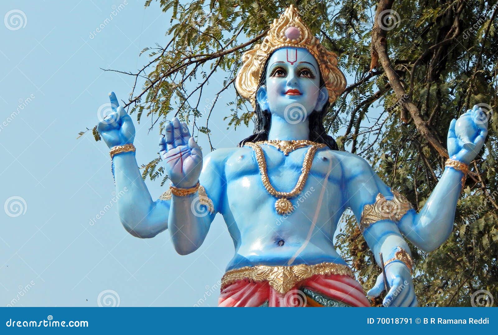 Ídolo do deus hindu Vishnu foto editorial. Imagem de imagem - 70018791