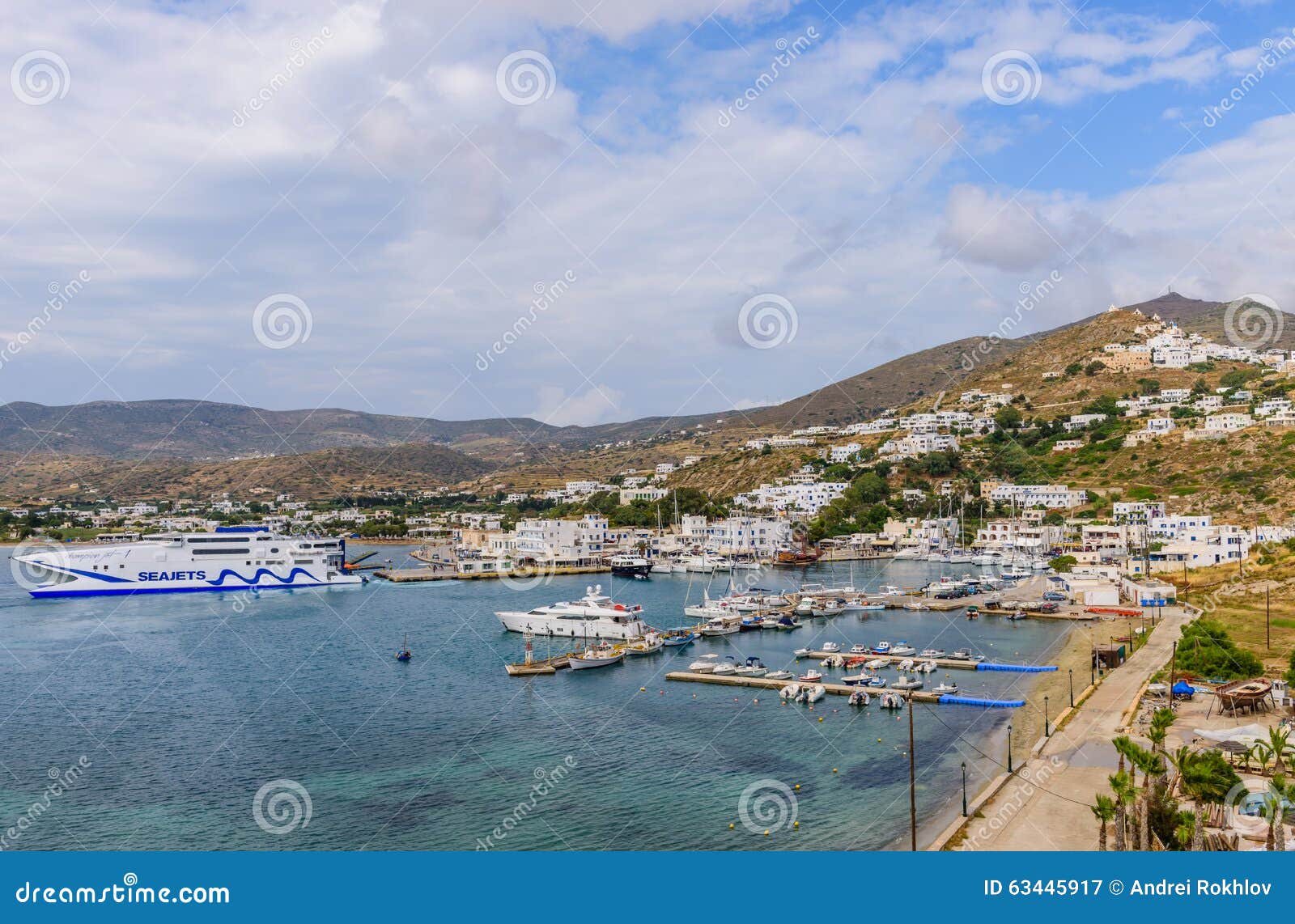 Île grecque d'IOS photographie éditorial. Image of tourisme - 63445917