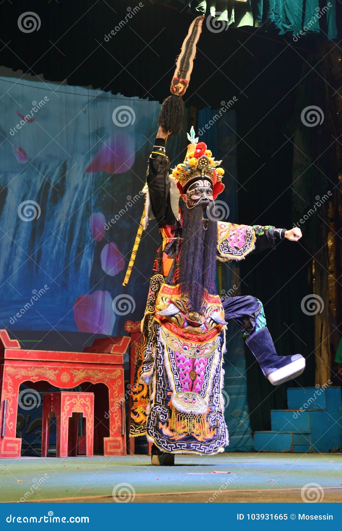 Ópera Del Chino Tradicional Imagen editorial - Imagen de hombre, poco ...