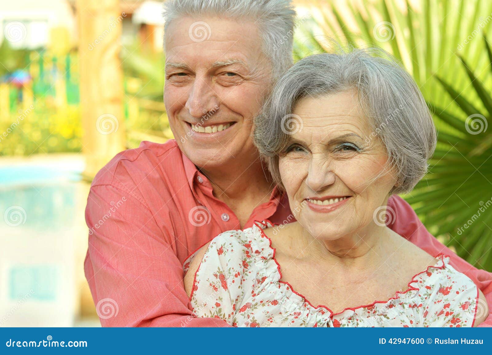 Ładni starzy ludzie zdjęcie stock. Obraz złożonej z starszy - 42947600